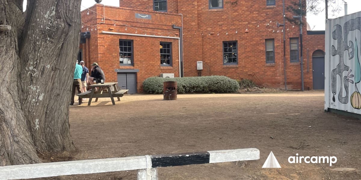 Sutton Forrest Royal Inn - Anycamp