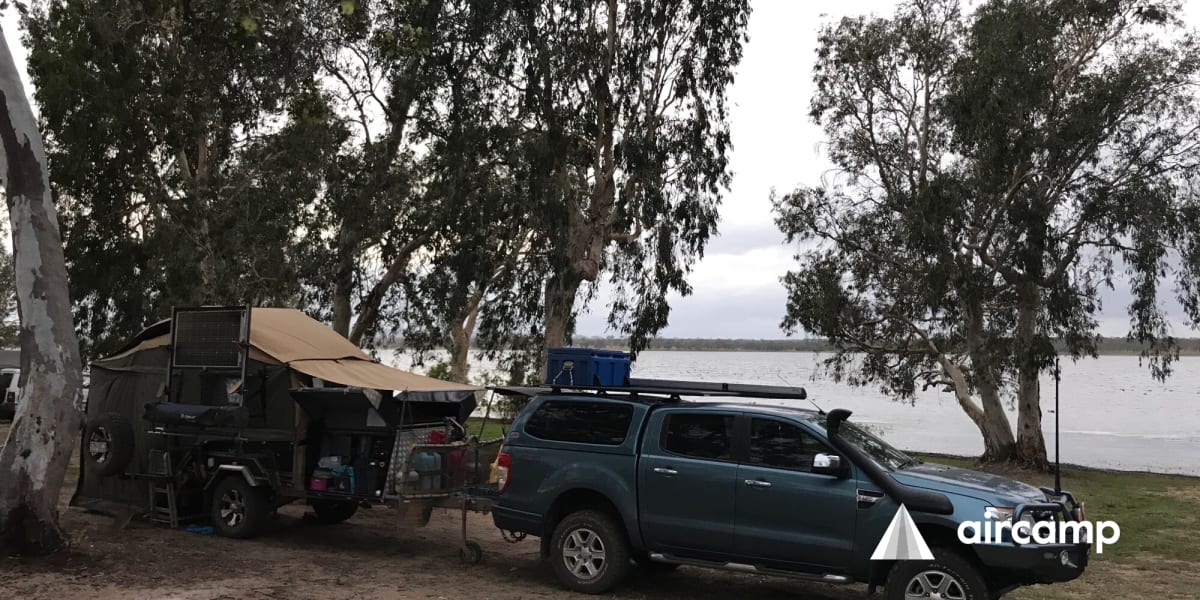 Lake Elphinstone - Anycamp