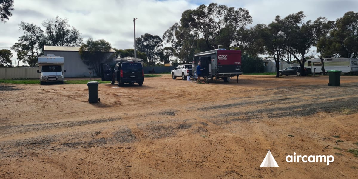 Ivanhoe Caravan Park - Anycamp