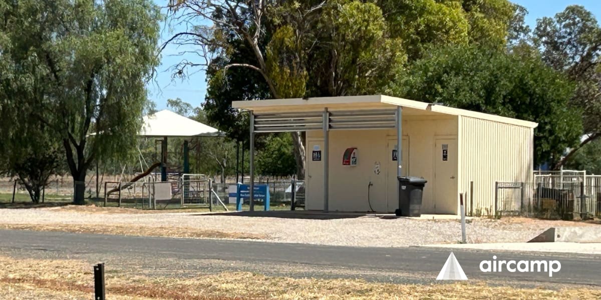 Booligal Hotel - Anycamp