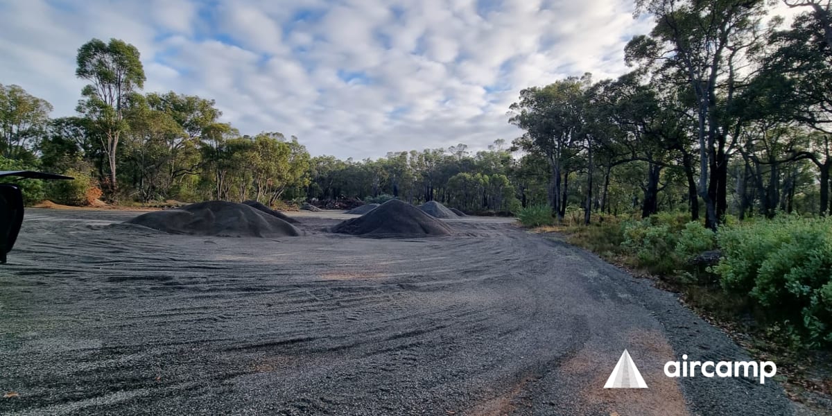 Sturdee Road Rest Area - Anycamp